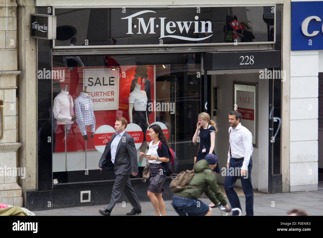 T m lewin shirt hi-res stock photography and images - Alamy