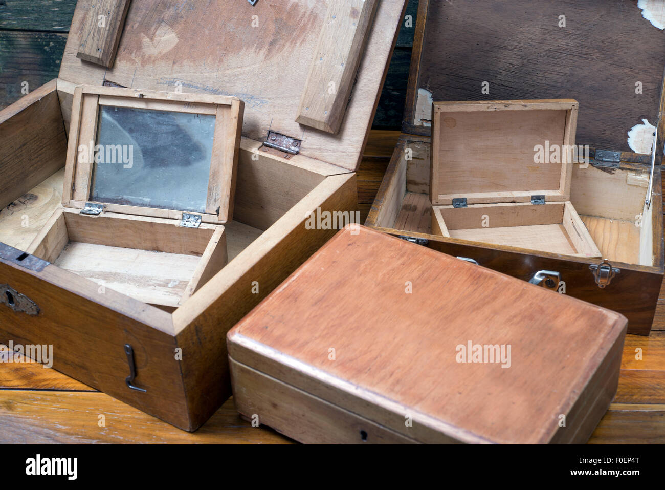 Wooden crate tower hi-res stock photography and images - Alamy