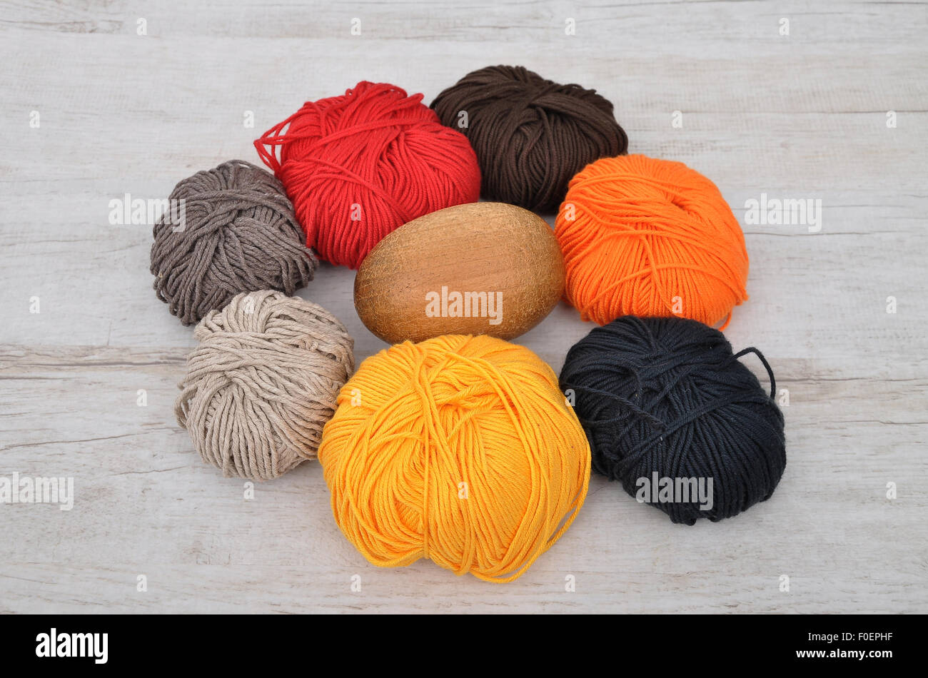 Darn wood hi-res stock photography and images - Alamy