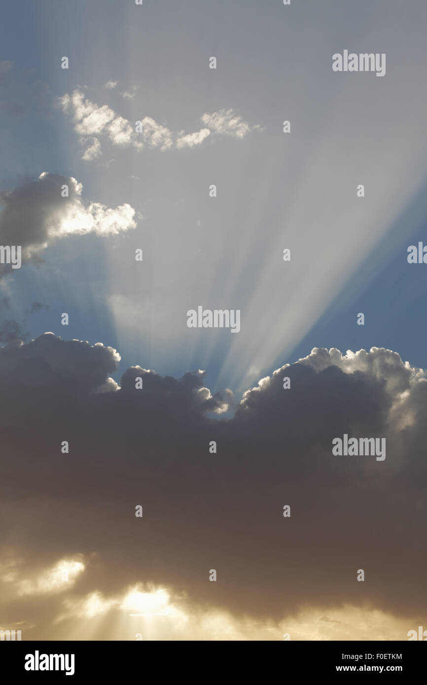 Sunrise sunset clouds color sun hi-res stock photography and images - Alamy