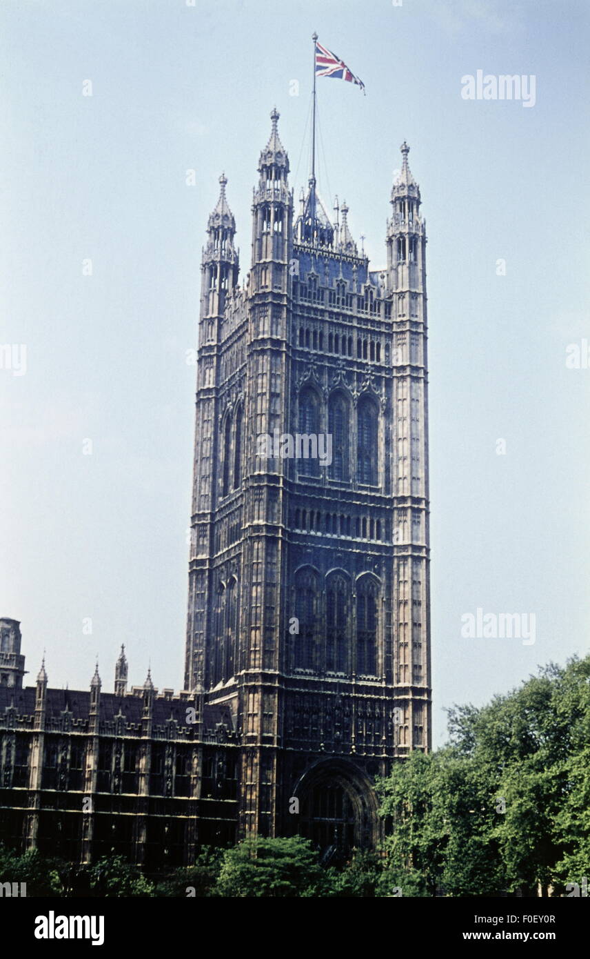 Victoria tower london hi-res stock photography and images - Alamy