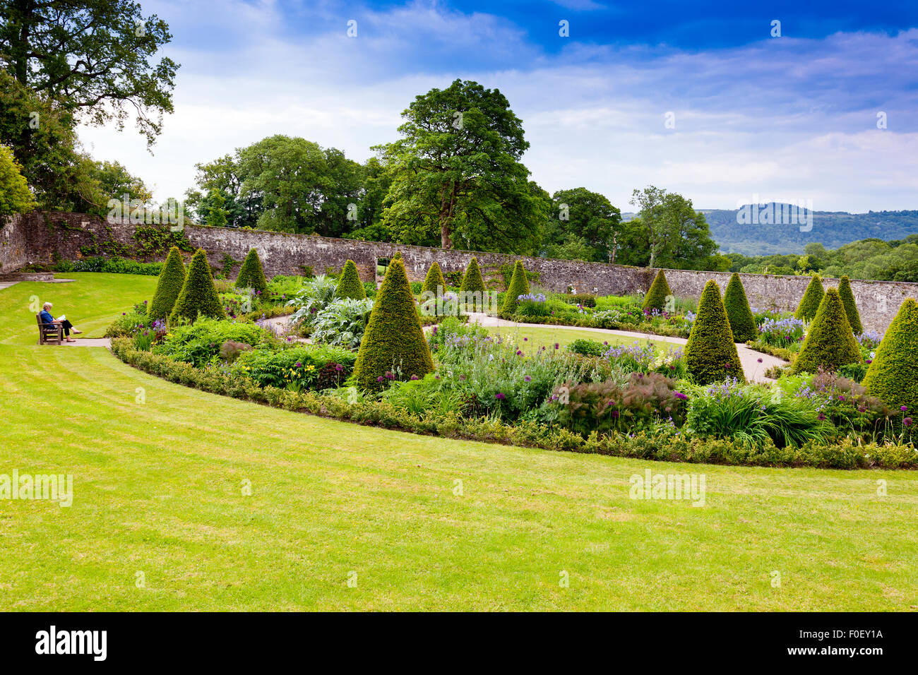 Circular borders hi-res stock photography and images - Alamy