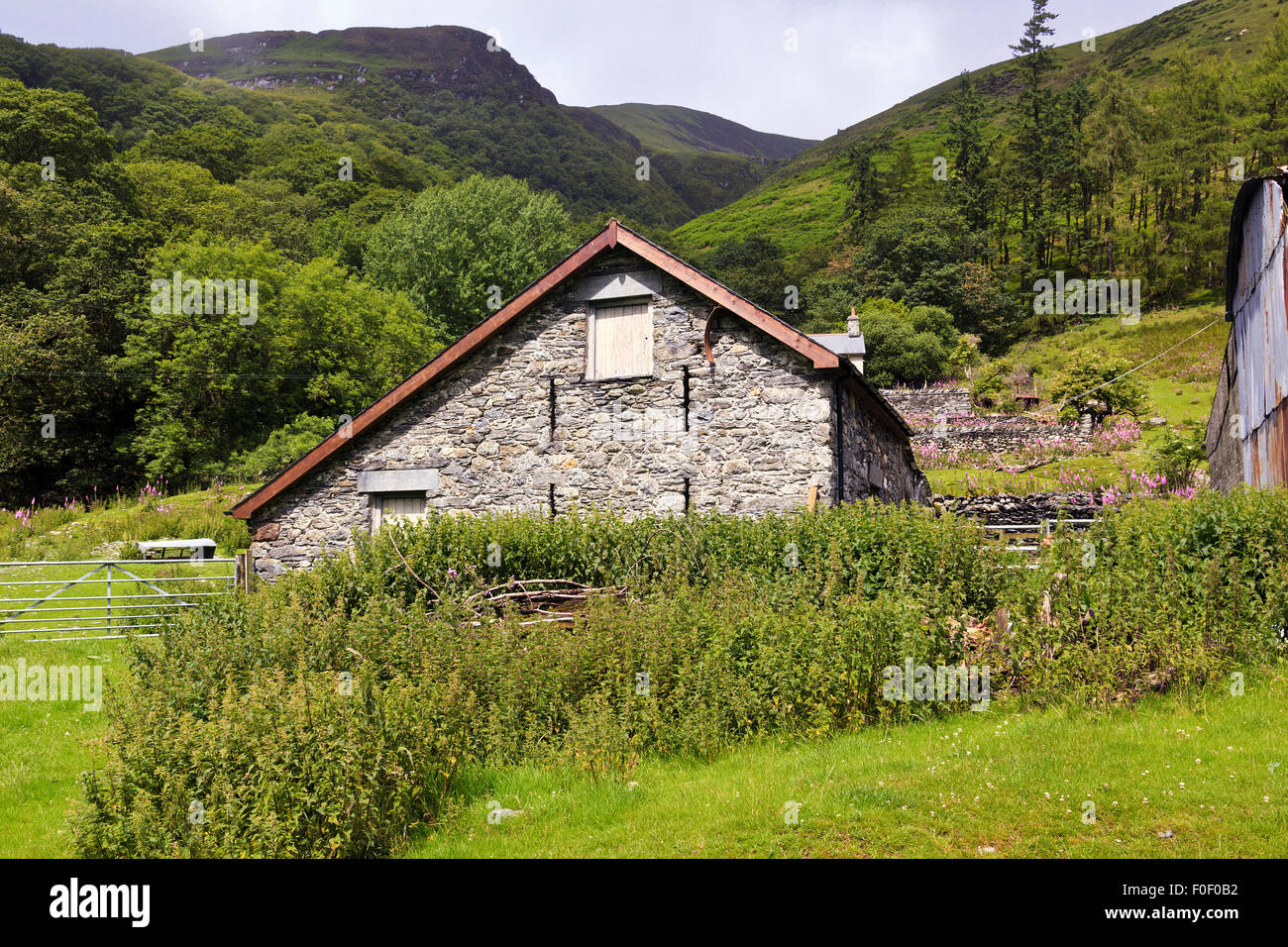 Welsh stone barn hi-res stock photography and images - Alamy