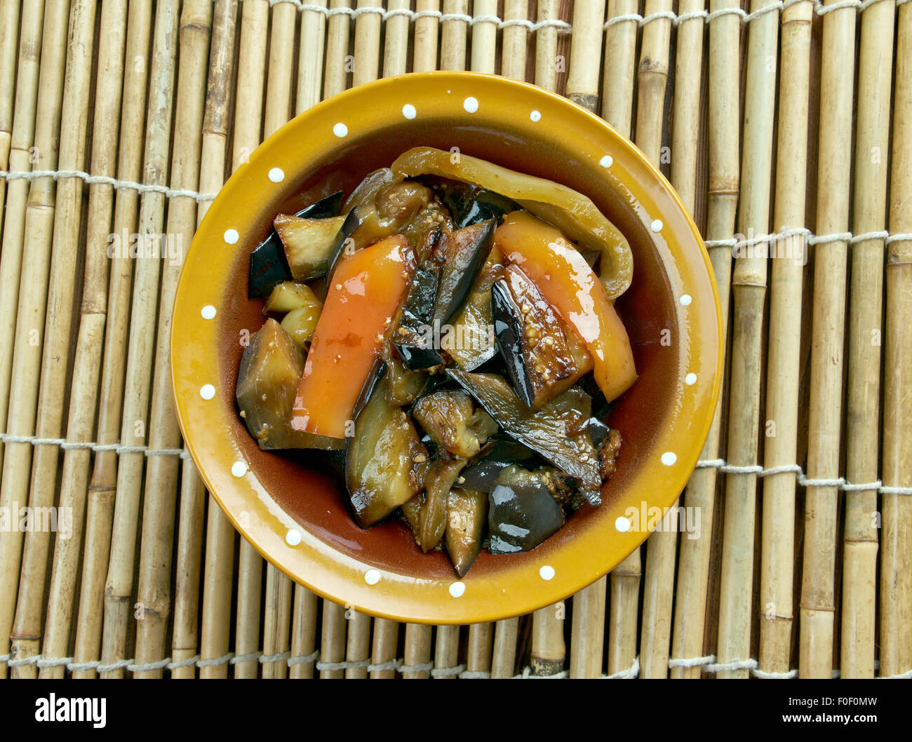 Di san xian - Chinese dish made of stir-fried potatoes, aubergine (egg ...