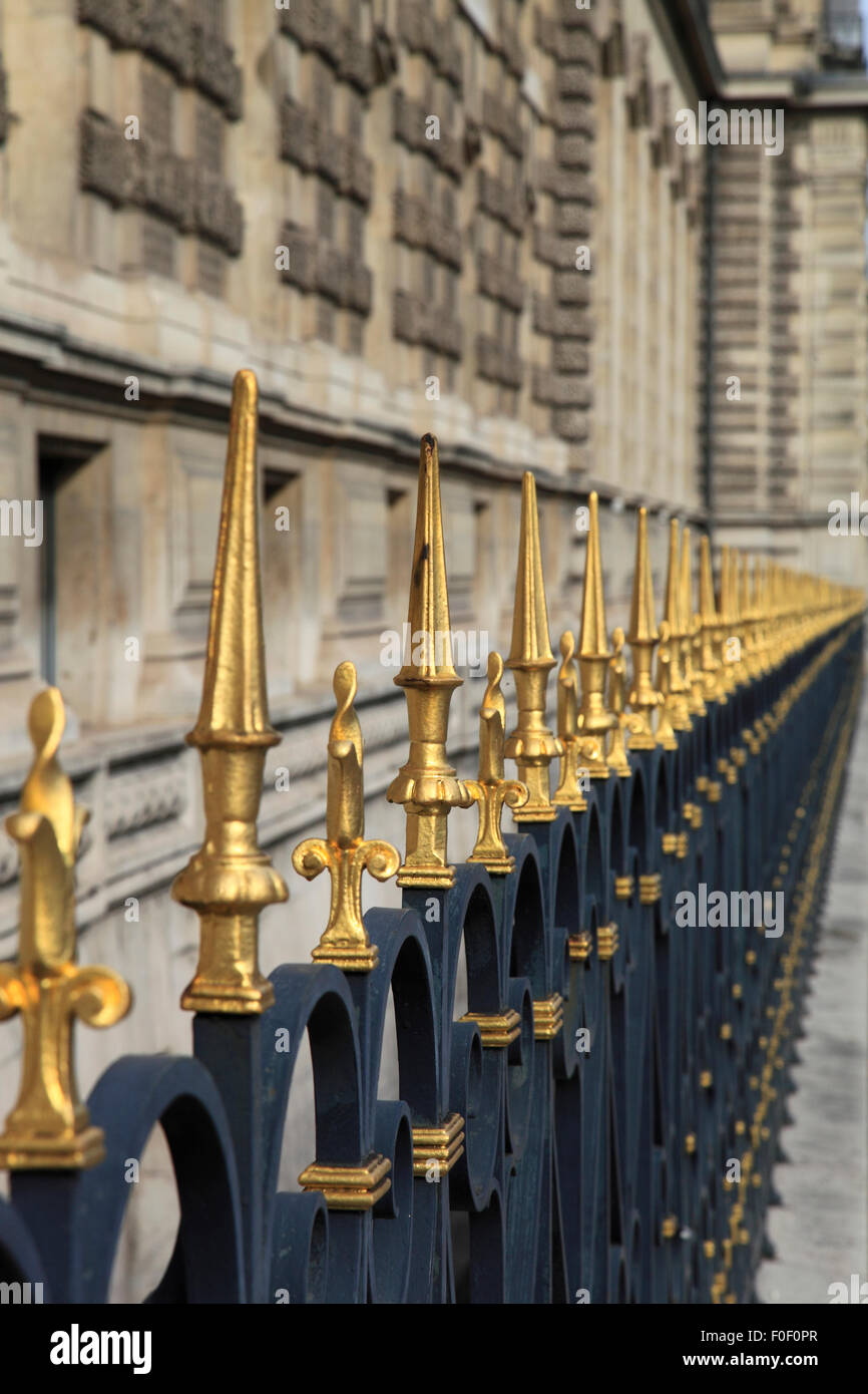 Gold railings hi-res stock photography and images - Alamy
