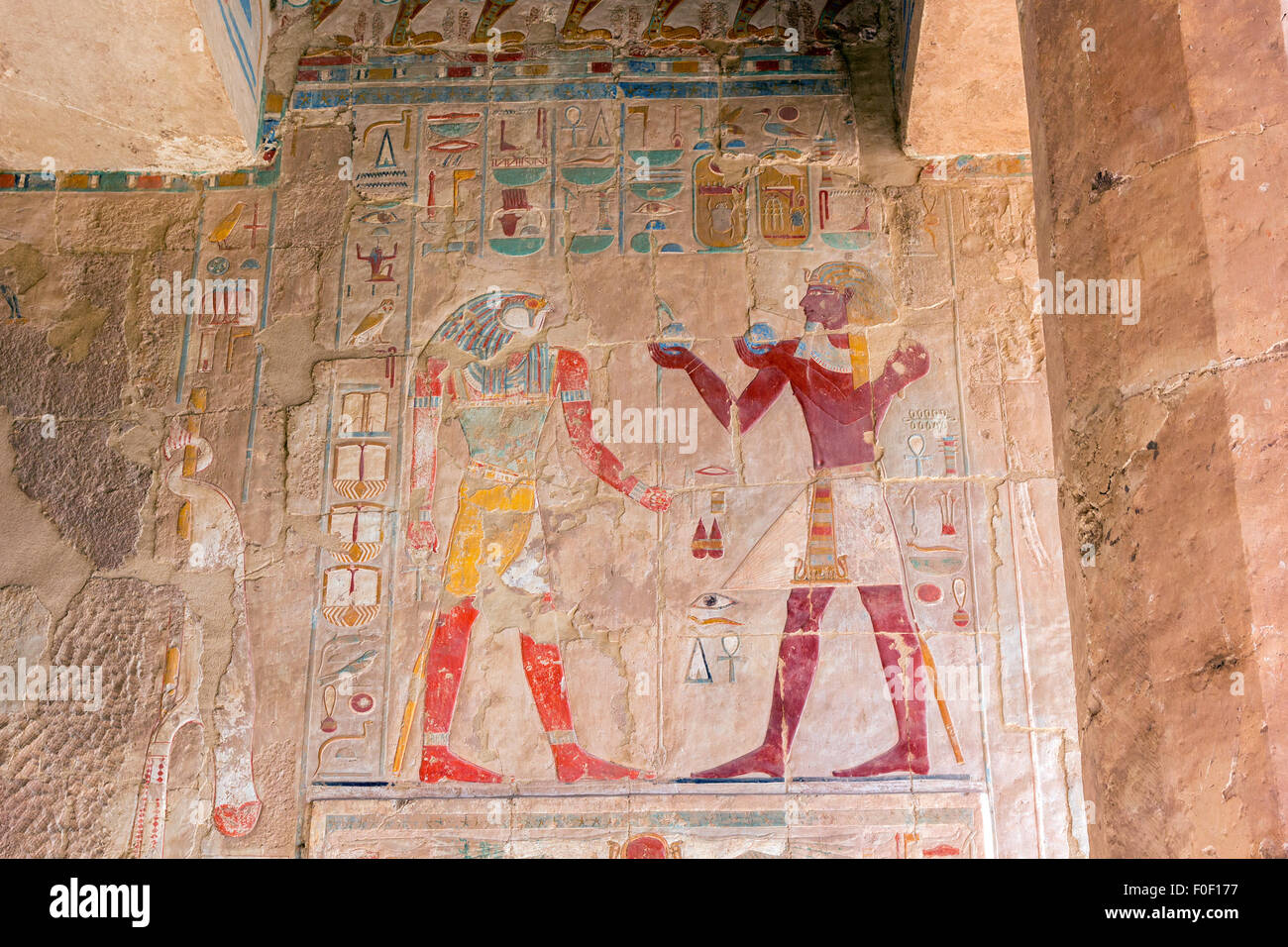 Egyptian wall paint hi-res stock photography and images - Alamy
