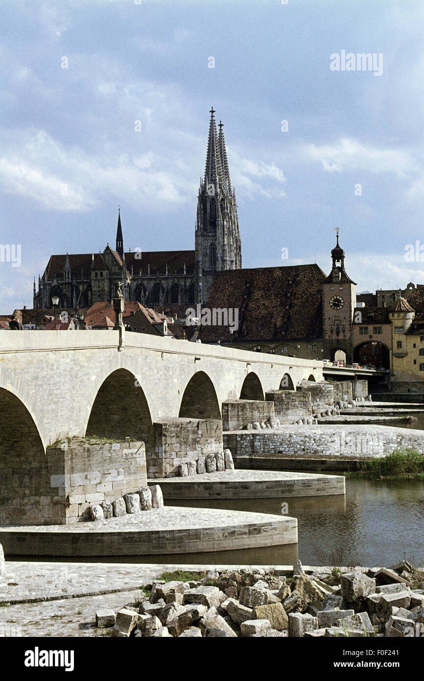 Ratisbon hi-res stock photography and images - Alamy