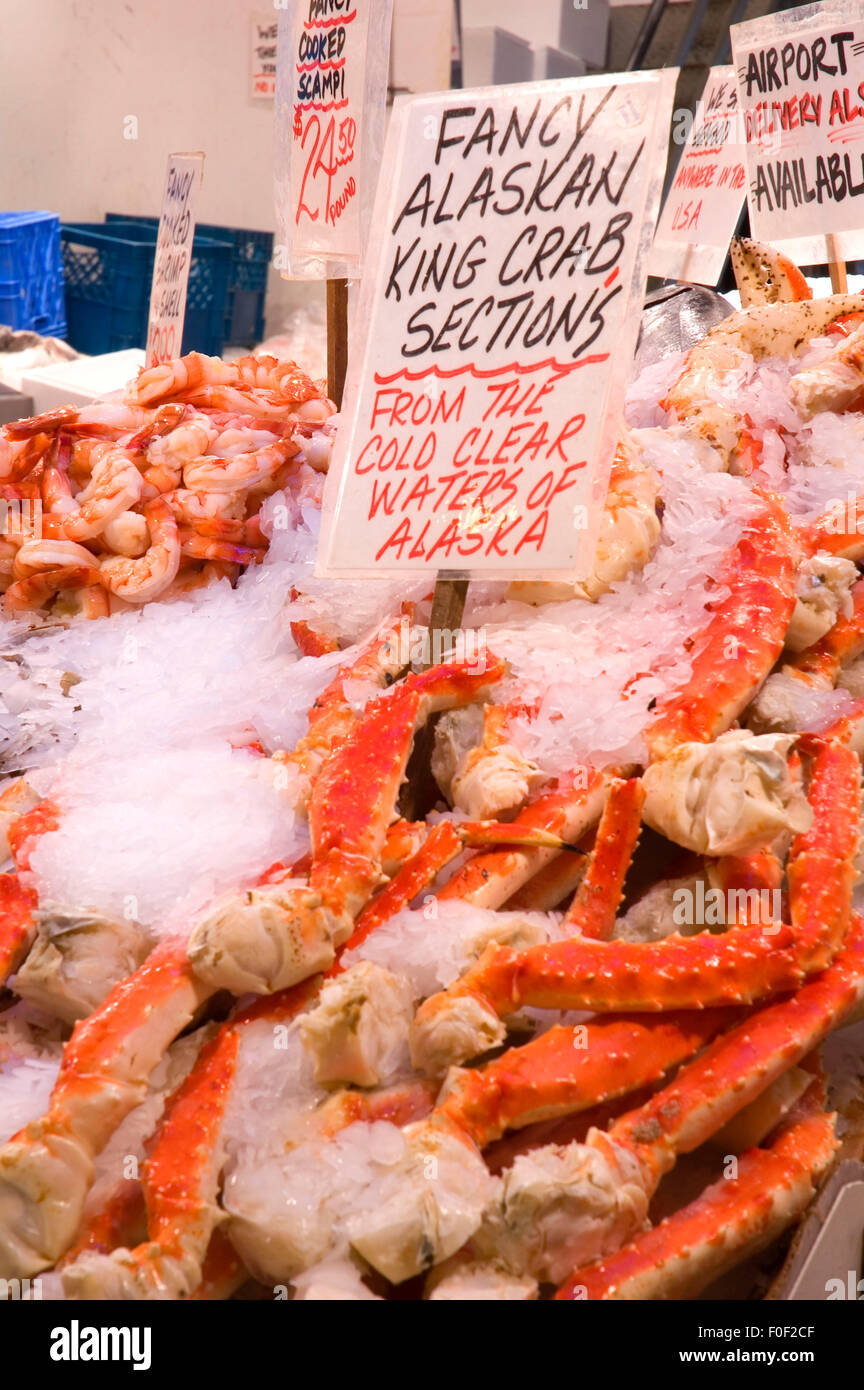 Alaskan king crabs at fish market, Pike Place Market, Seattle ...