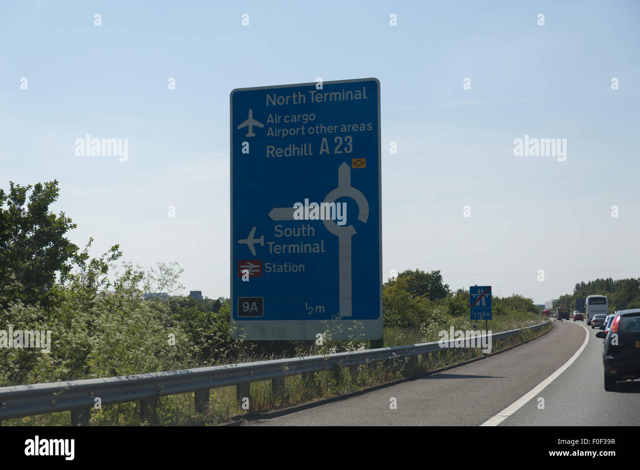 Gatwick airport terminal road signs Stock Photo - Alamy