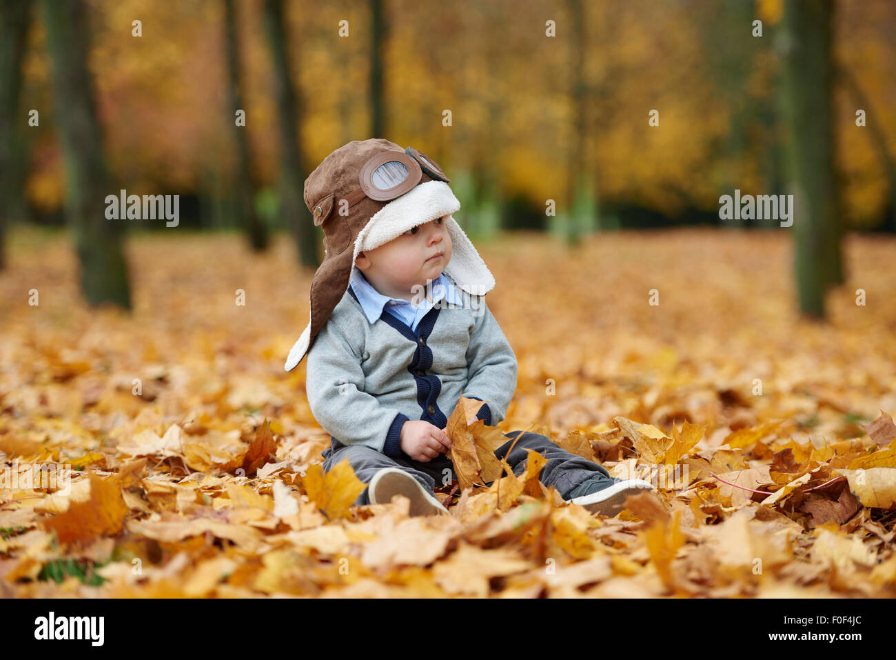 Child pilot helmet hi-res stock photography and images - Alamy