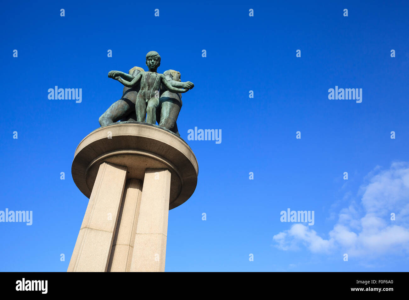 City hall statues oslo hi-res stock photography and images - Alamy