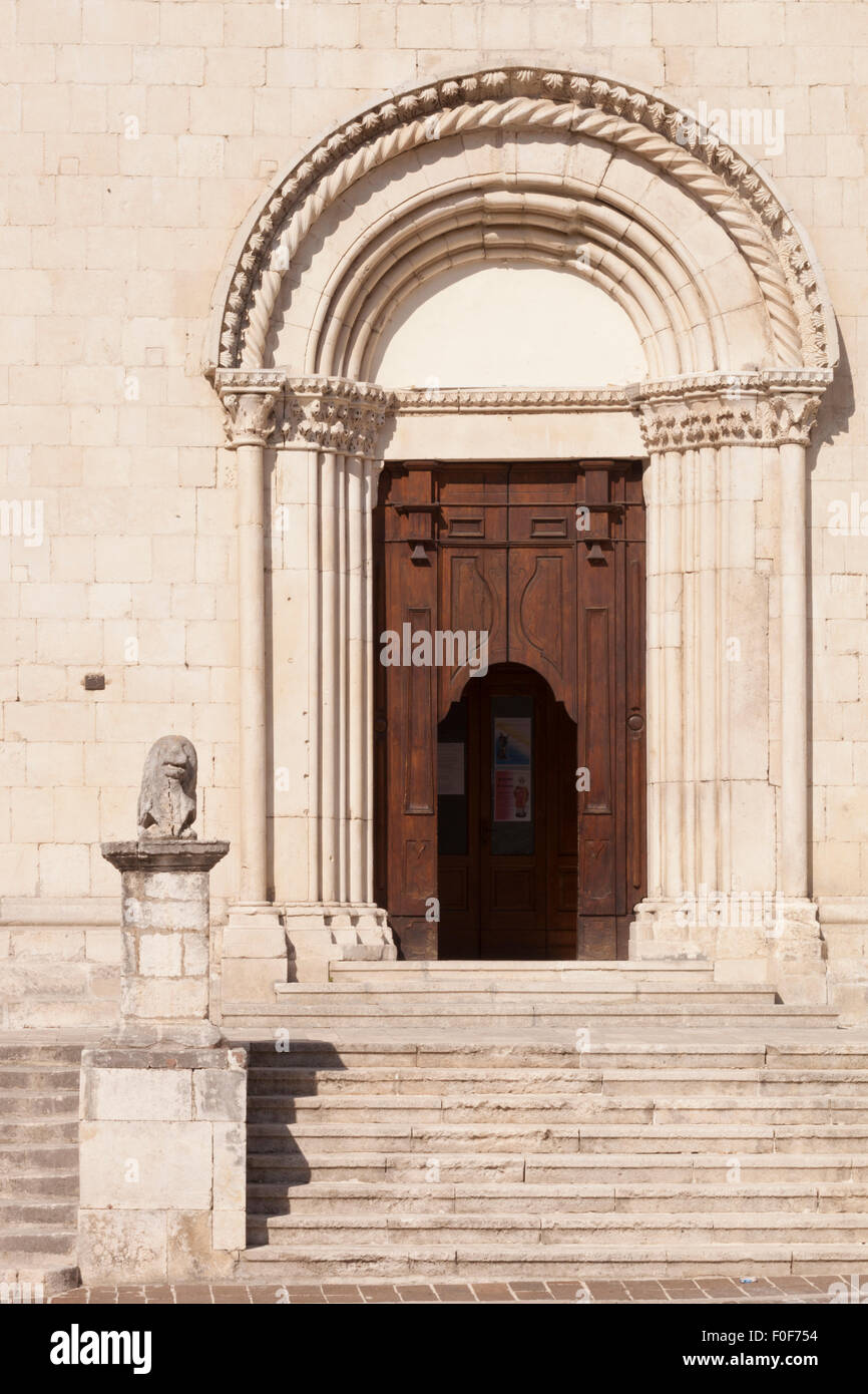 Popoli italy hi-res stock photography and images - Alamy