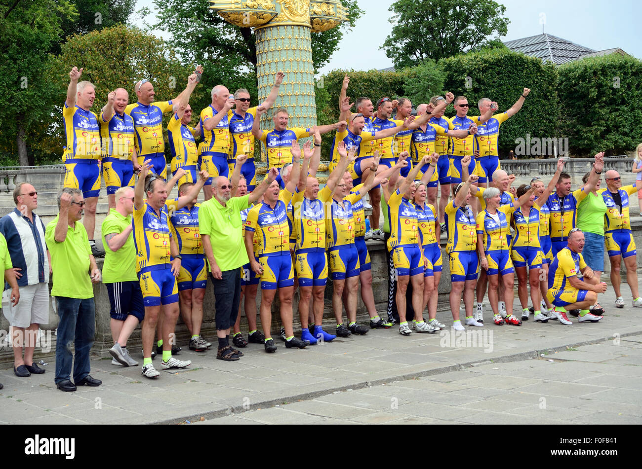 Team photographs hi-res stock photography and images - Alamy