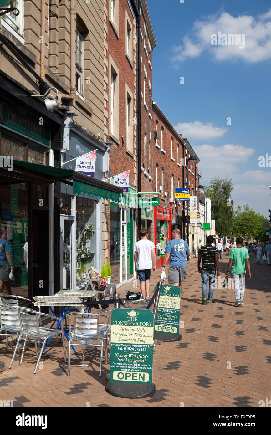 Pedestrianised area in Westgate, Wakefield, West Yorkshire Stock Photo ...