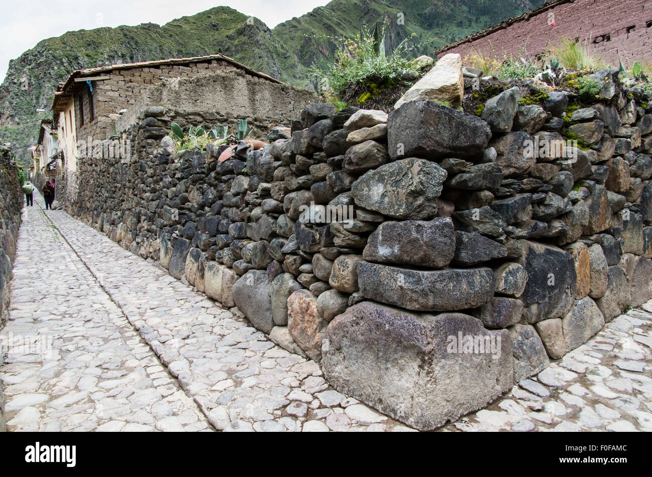 Ollantaytambo village. Inca village in Sacred valley, Cusco. Peru Stock ...