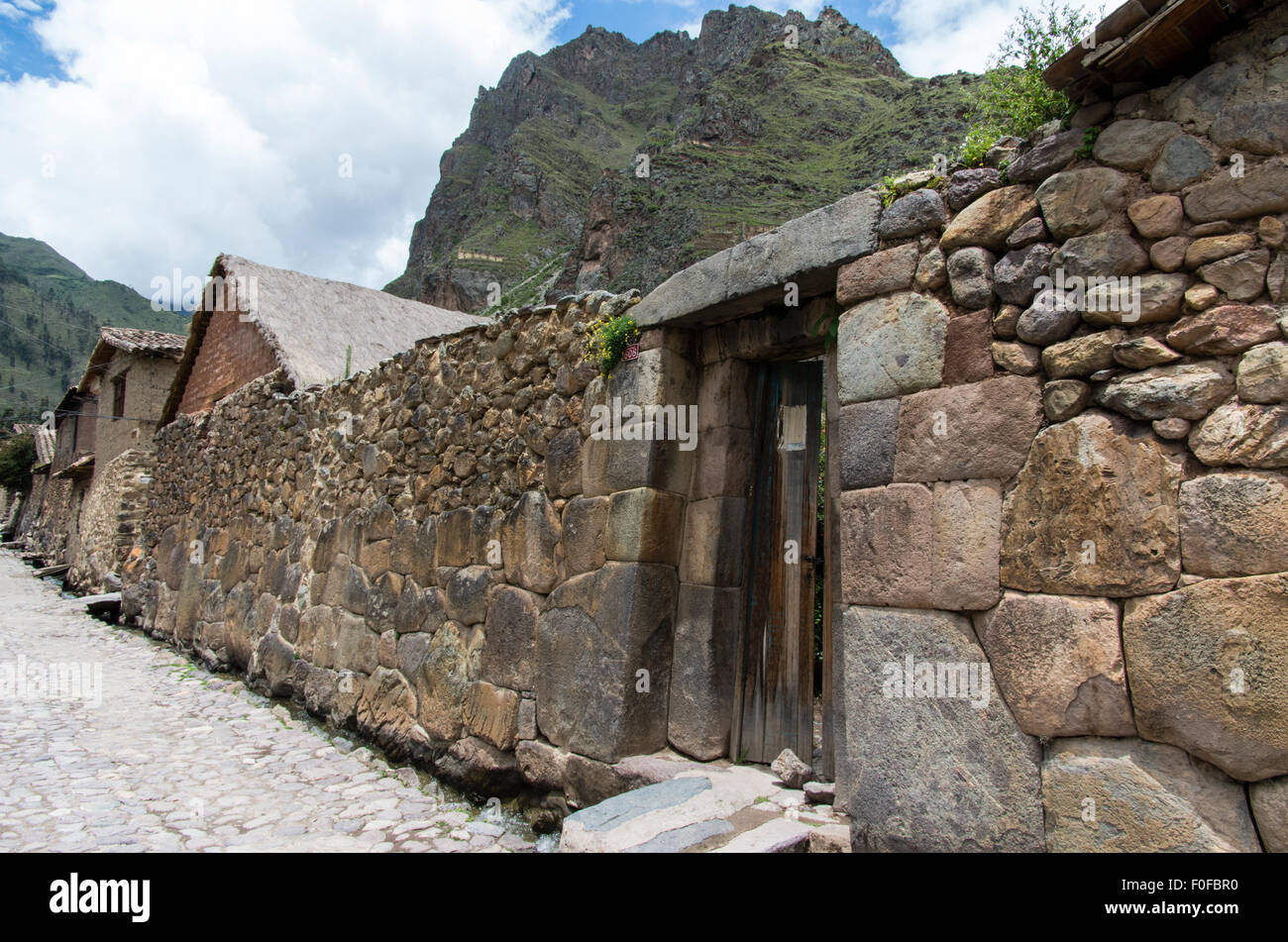 Ollantaytambo village. Inca village in Sacred valley, Cusco. Peru Stock ...