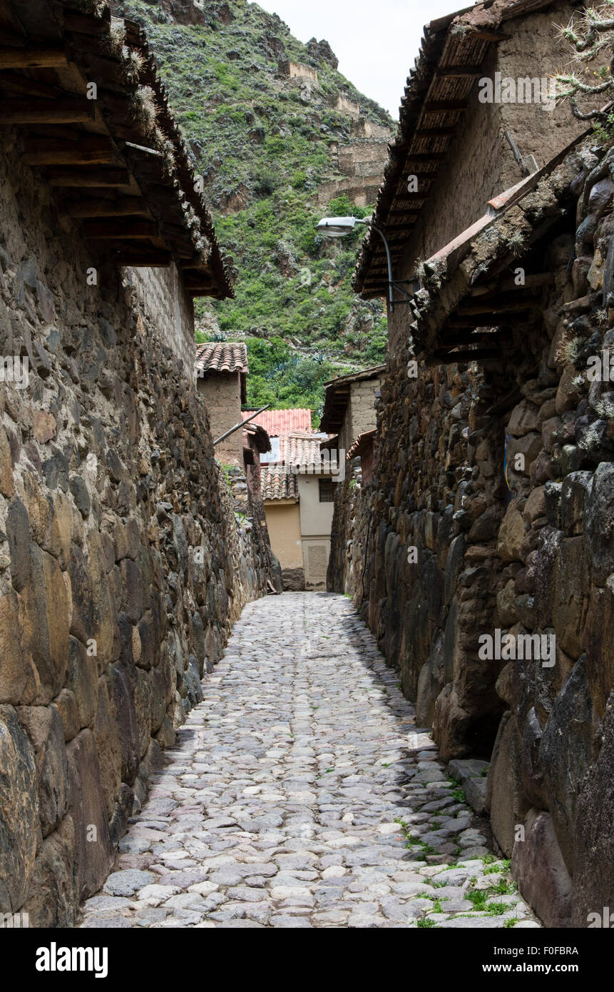 Ollantaytambo village. Inca village in Sacred valley, Cusco. Peru Stock ...