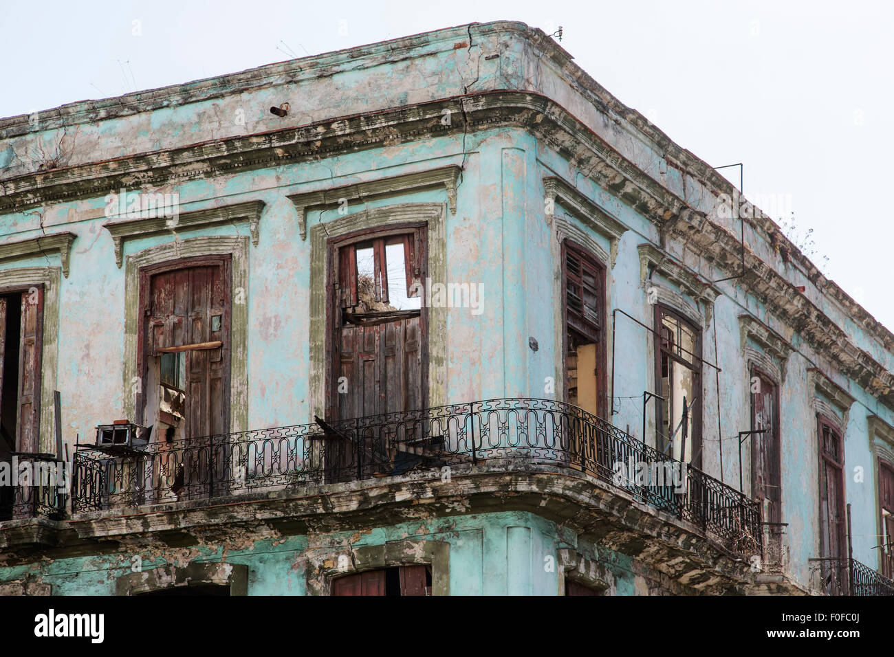 Cuba derelict hi-res stock photography and images - Alamy