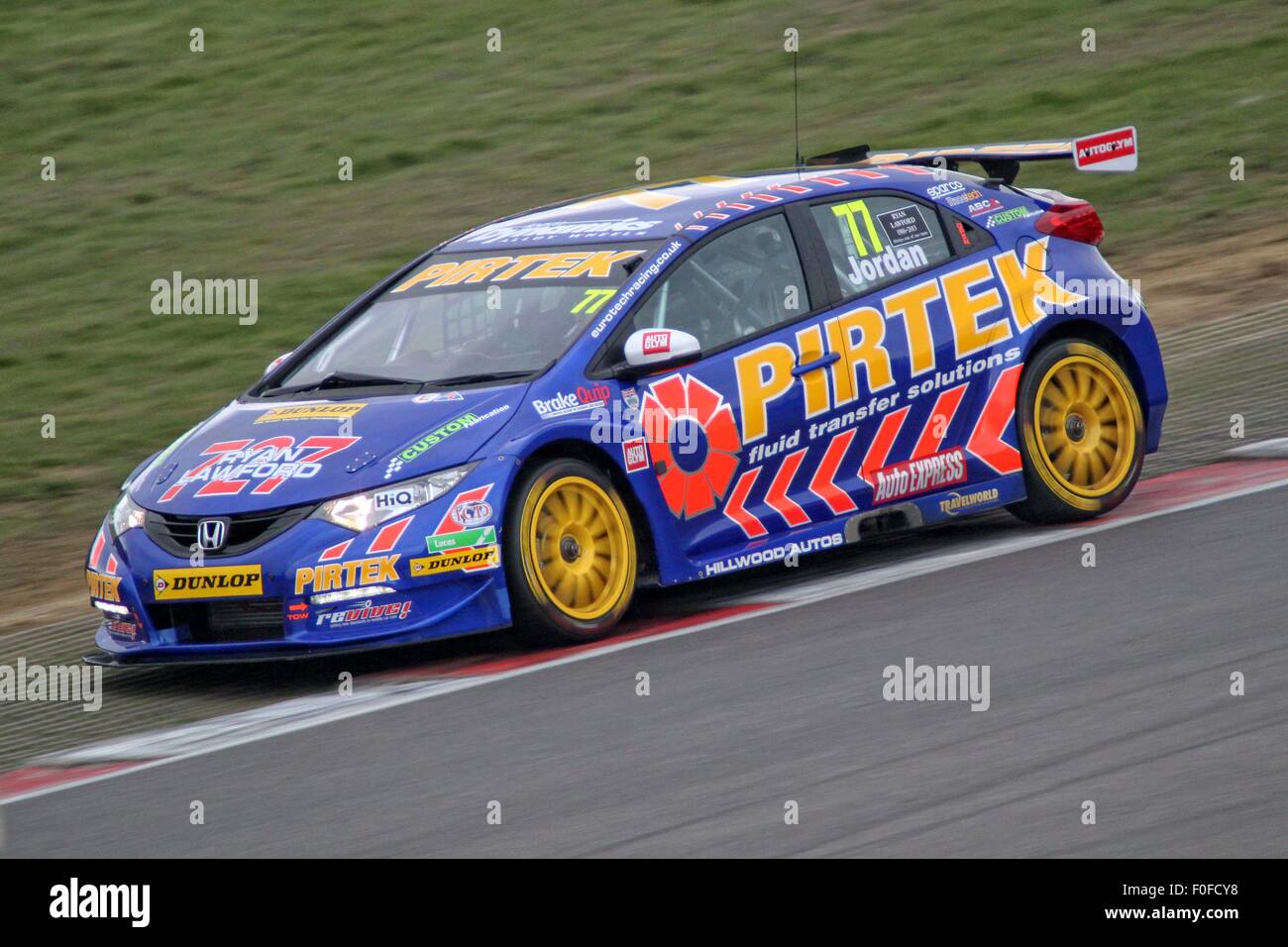 Andrew Jordan racing in his Pirtek Honda Civic Type R and Brands Hatch ...