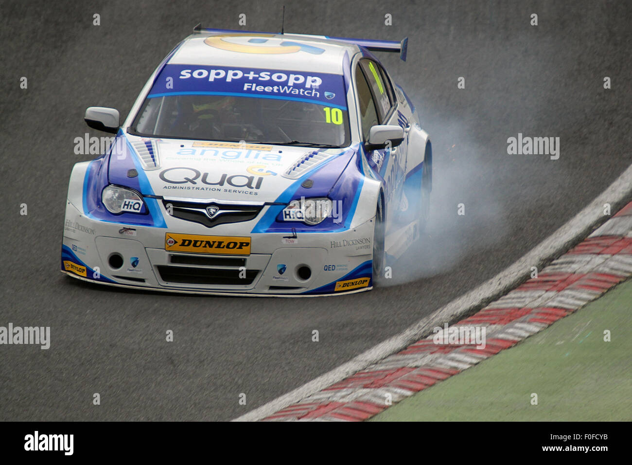 Dan Welch racing at Brands Hatch in the BTCC Stock Photo - Alamy