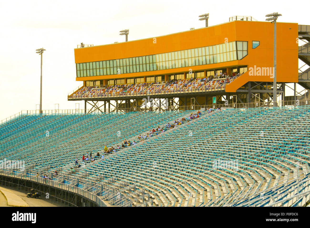 Race track grandstand hi-res stock photography and images - Alamy