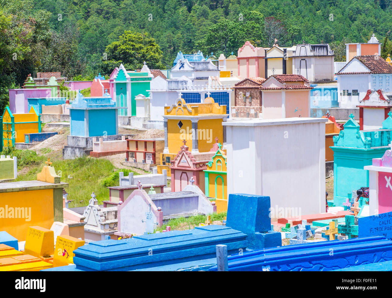 Colorful tombs in cemetery hi-res stock photography and images - Alamy