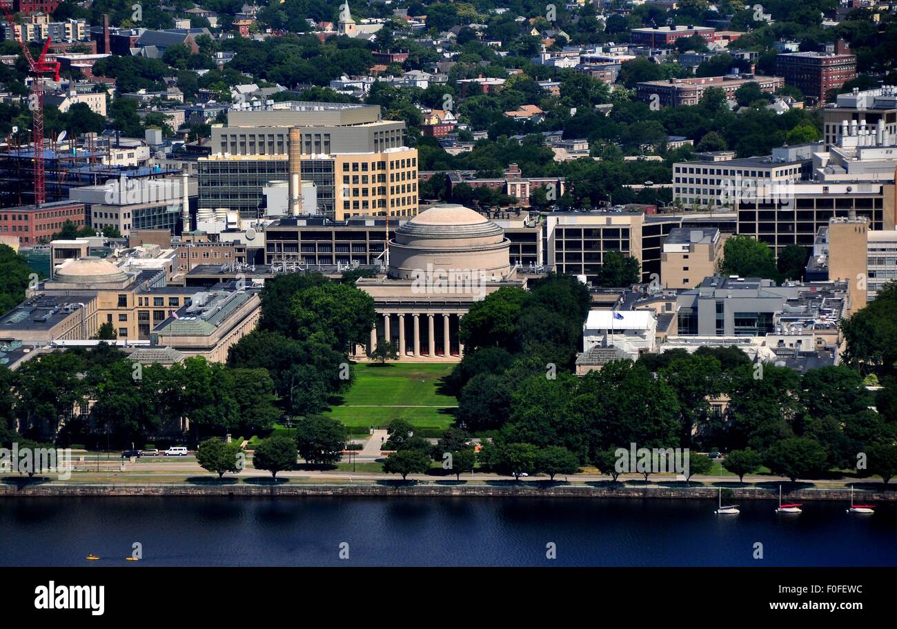 Boston, MA: View from the Prudential Tower's 52nd floor Skywalk to the ...