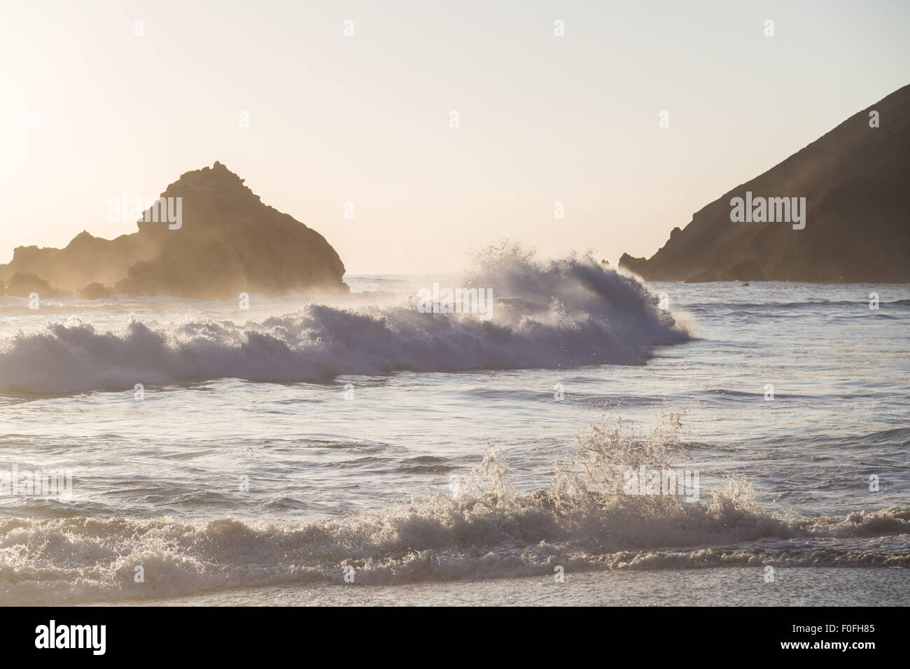Rushing ocean hi-res stock photography and images - Alamy