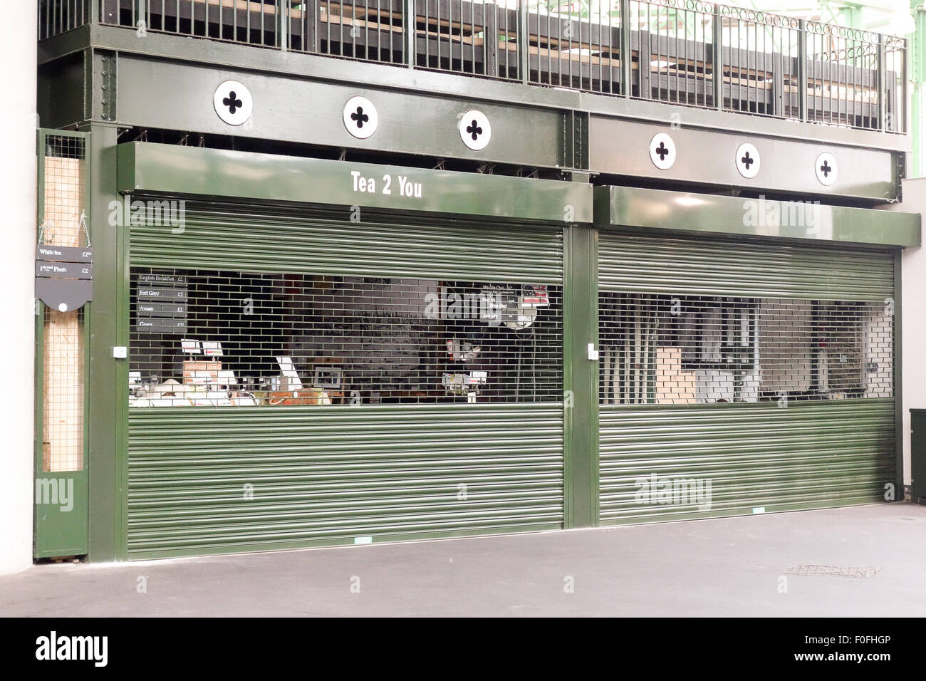 A traditional tea shop at Borough Market called "Tea 2 You Stock Photo ...