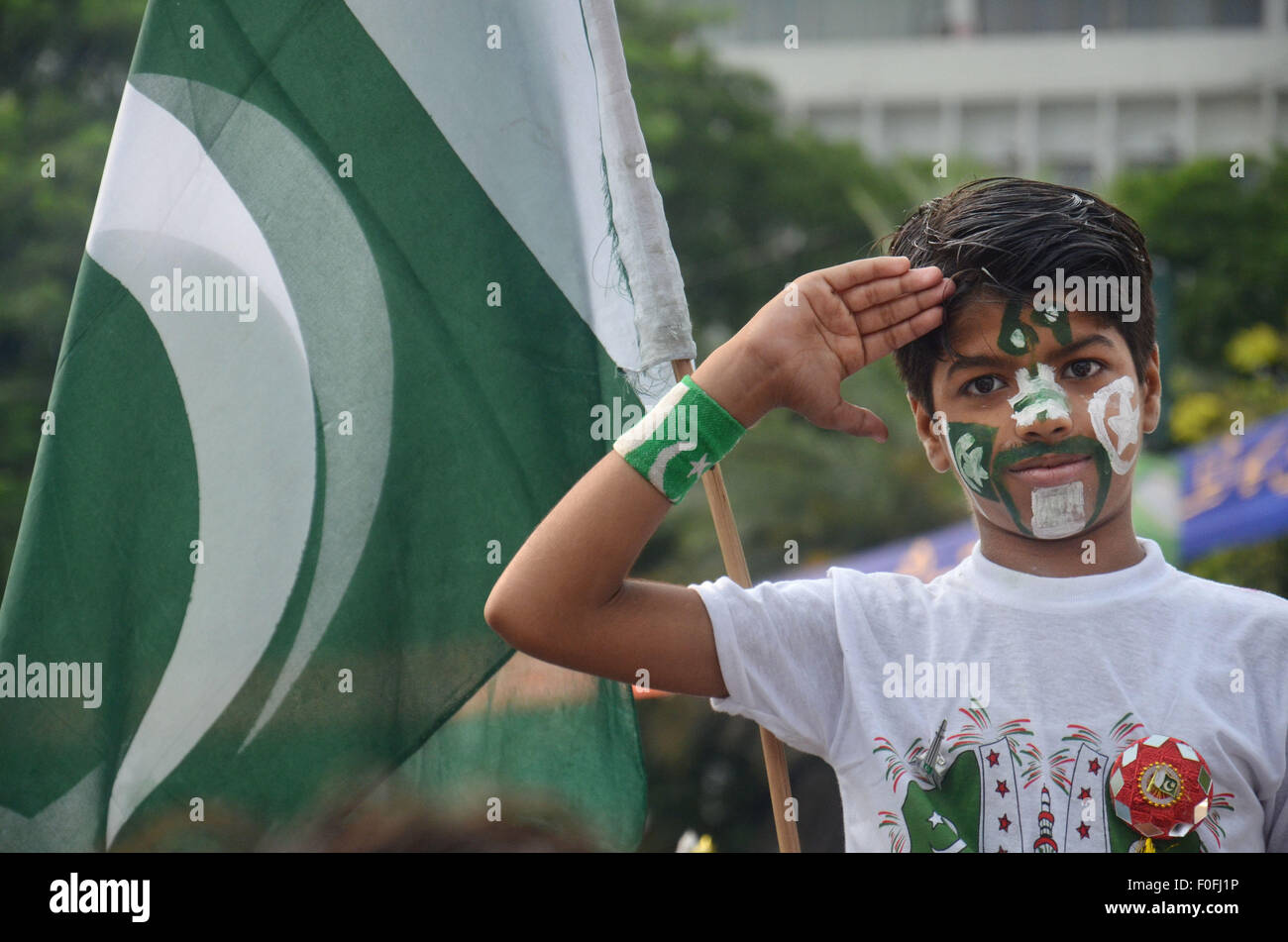 Independence pakistan face paint hi-res stock photography and images ...