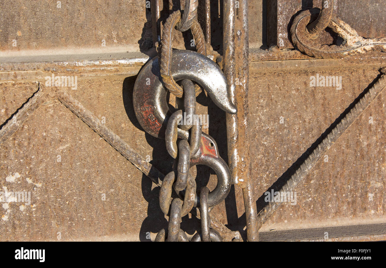 Rusty hook and chain hi-res stock photography and images - Alamy