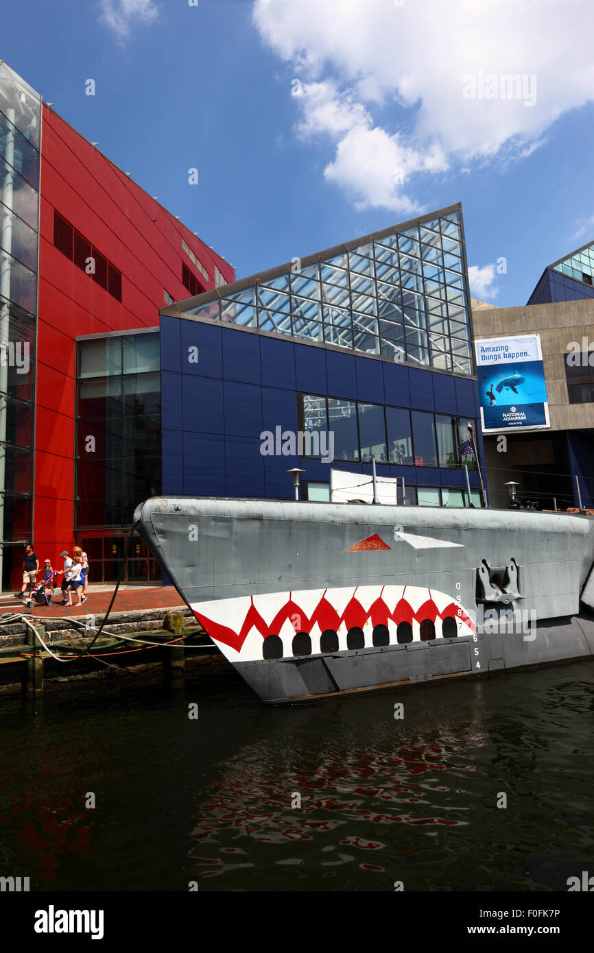 Uss tench hi-res stock photography and images - Alamy