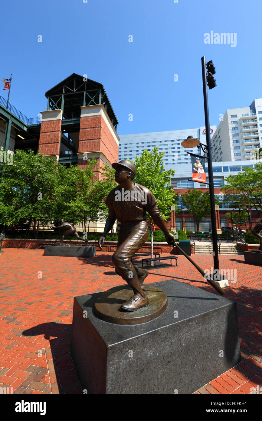 Frank robinson baseball hi-res stock photography and images - Alamy