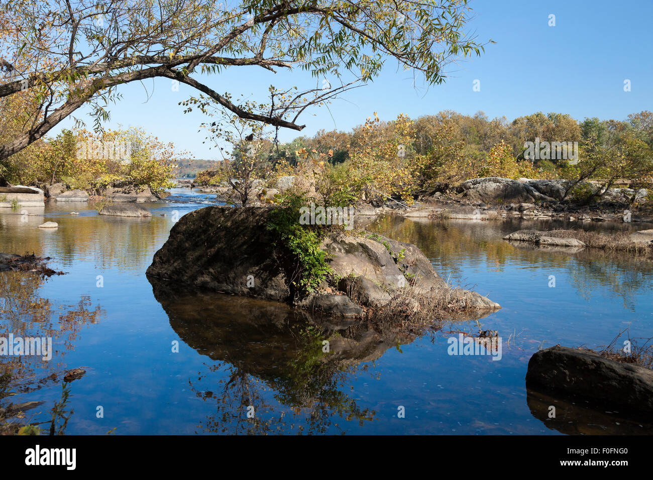 Potomac River in the Autumn - Virginia, USA Stock Photo - Alamy
