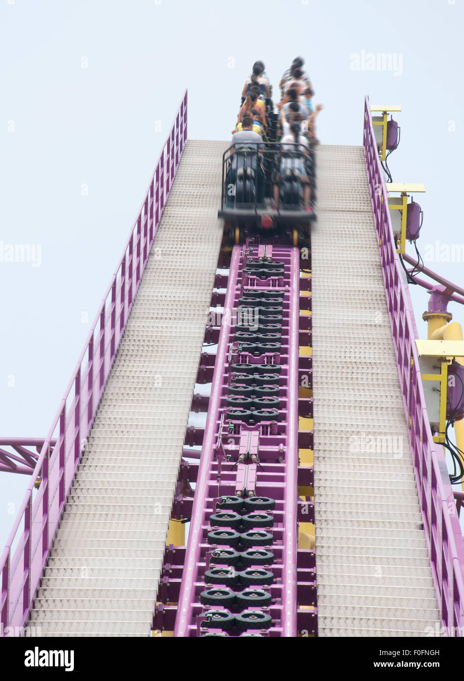 Theme park fun hi-res stock photography and images - Alamy