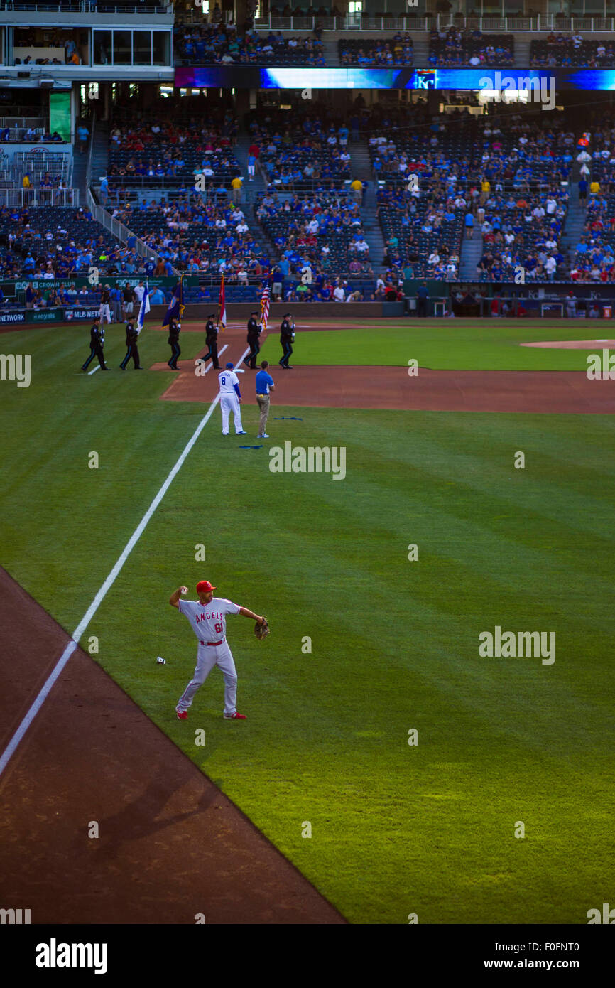 Kansas City, Missouri, USA. 14th Aug, 2015. Steve Soliz #61 of the Los ...