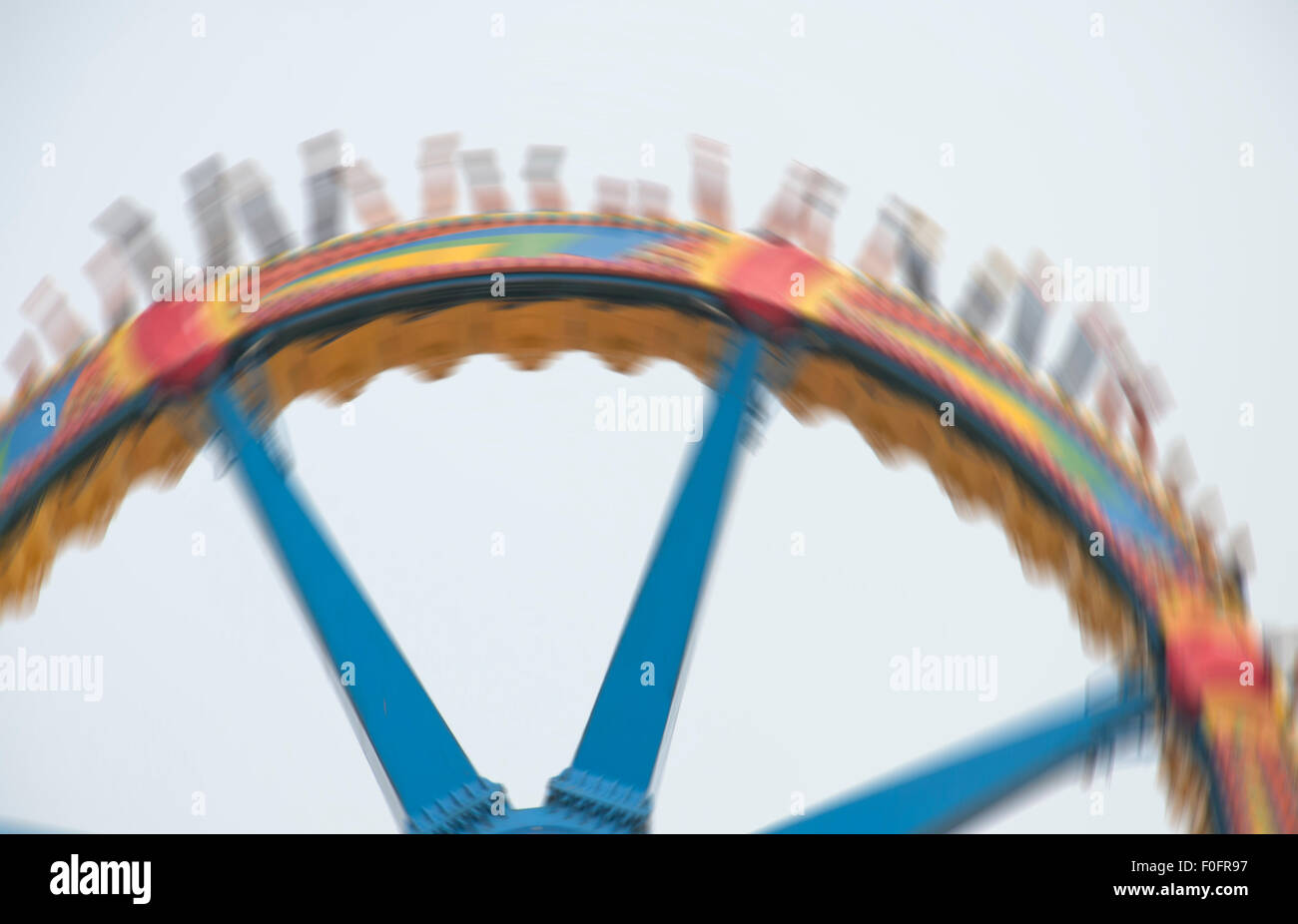 Super pendulum in amusement park Stock Photo - Alamy