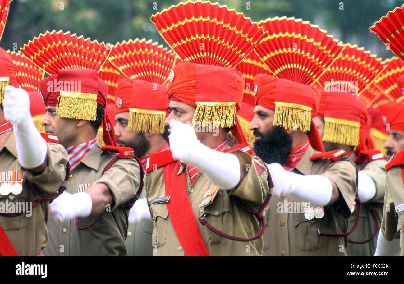 India police parade hi-res stock photography and images - Alamy
