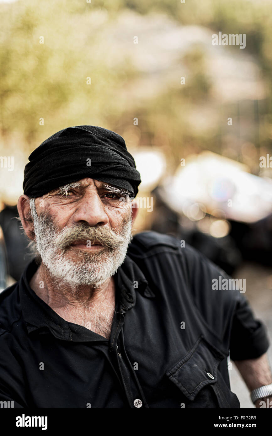 A portrait of a typical cretan old man Stock Photo - Alamy