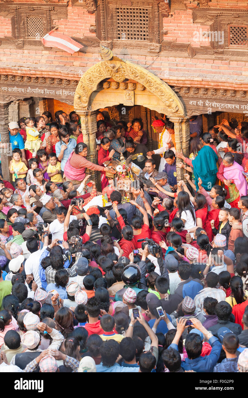 Bisket jatra hi-res stock photography and images - Alamy