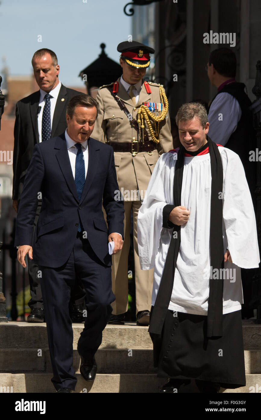 David cameron church service hi-res stock photography and images - Alamy