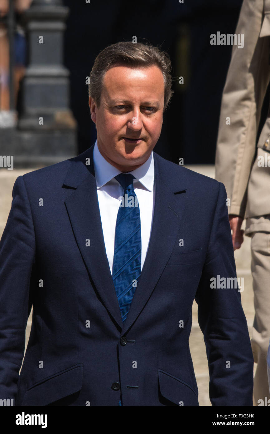 David cameron church service hi-res stock photography and images - Alamy