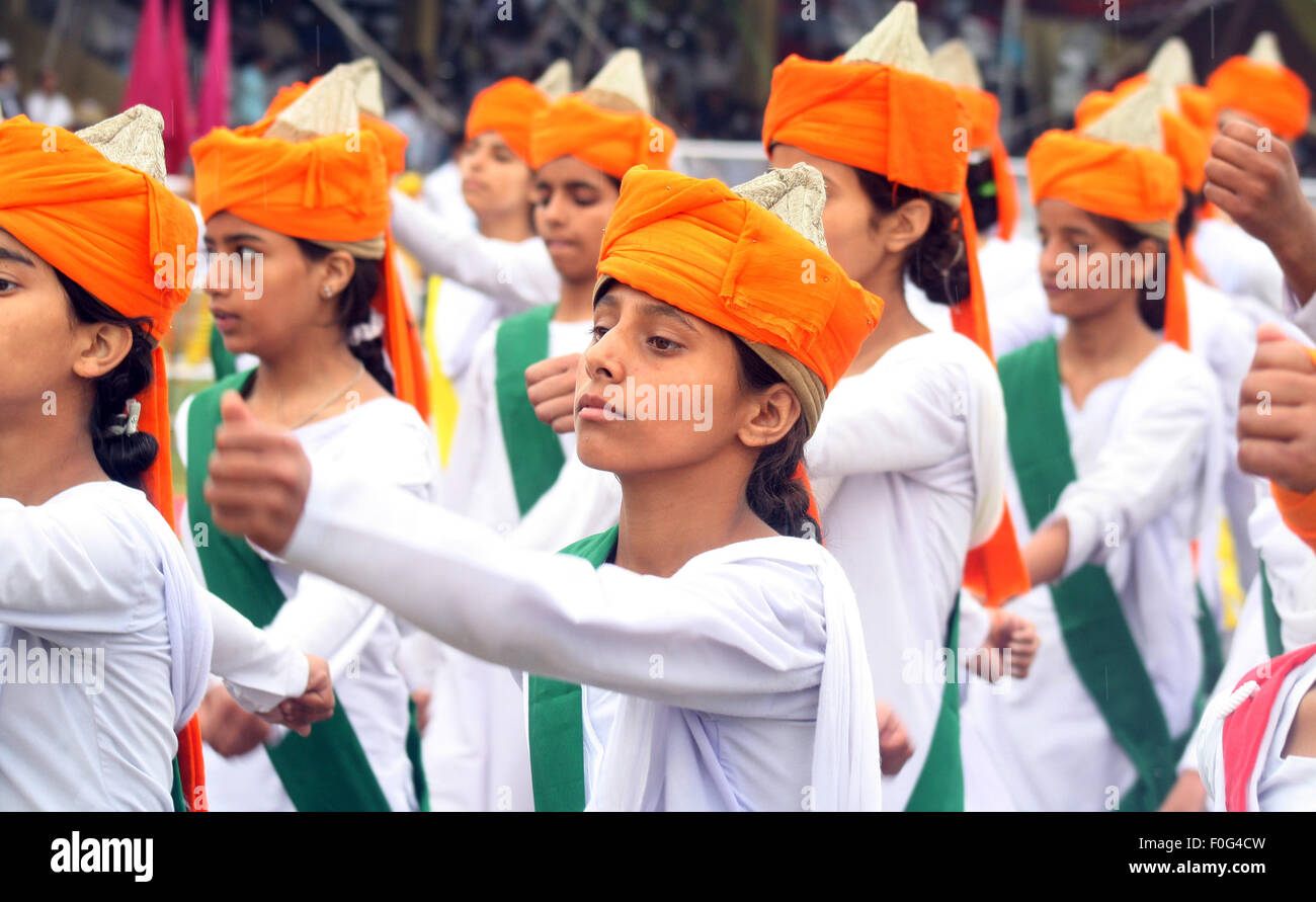 Srinagar, Indian Administered Kashmir:15 August. School student in traditional Kashmiri attire ...