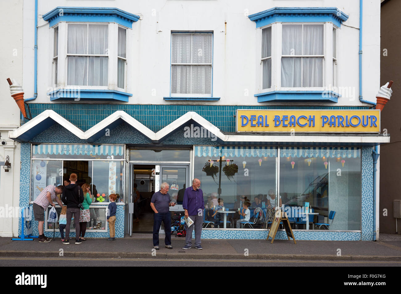 A seaside cafe on Deal promenade, Deal, Kent,UK Stock Photo - Alamy