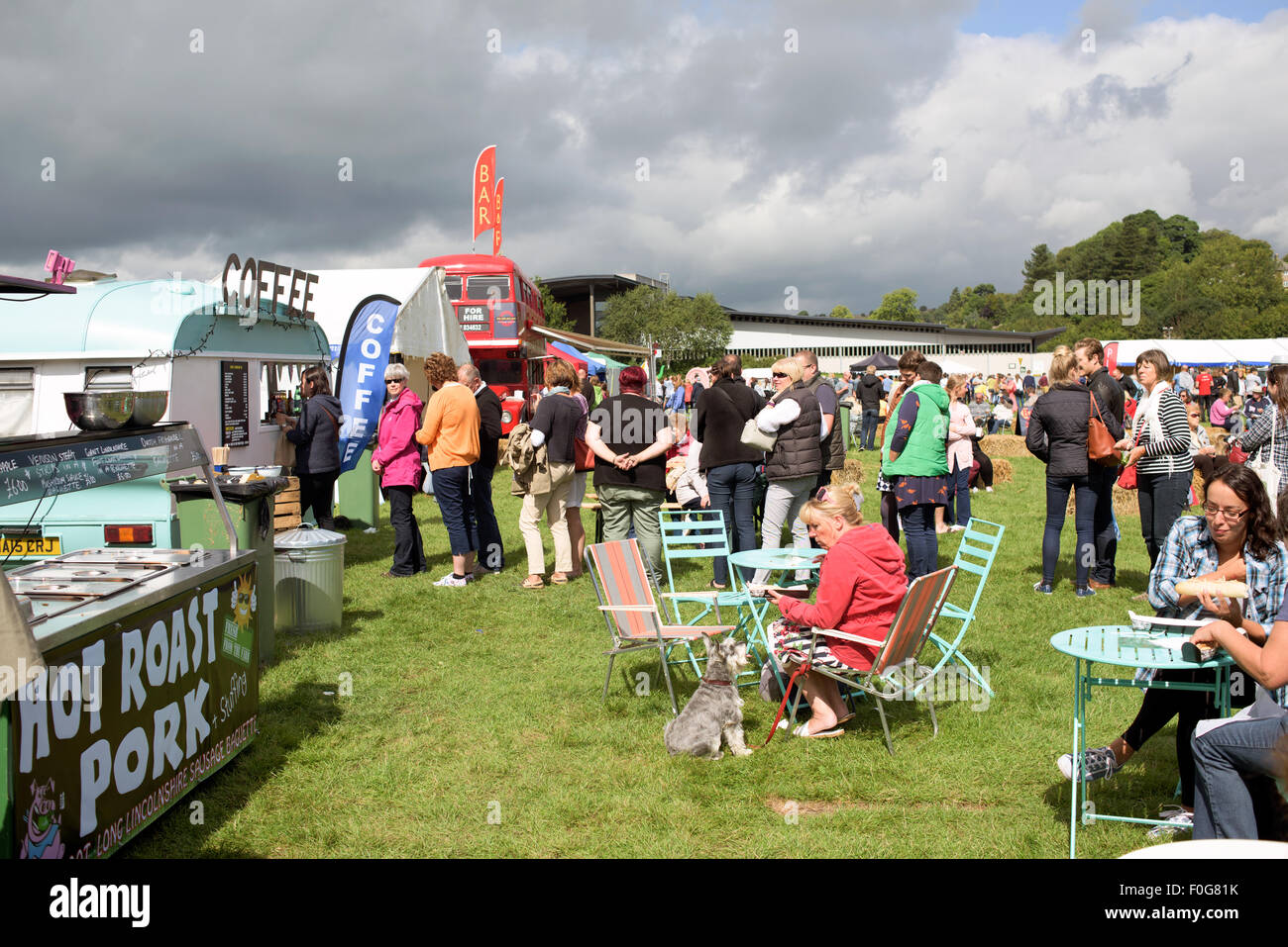Bakewell, Derbyshire, UK. 15th Aug, 2015. . Huge crowds turn out for ...