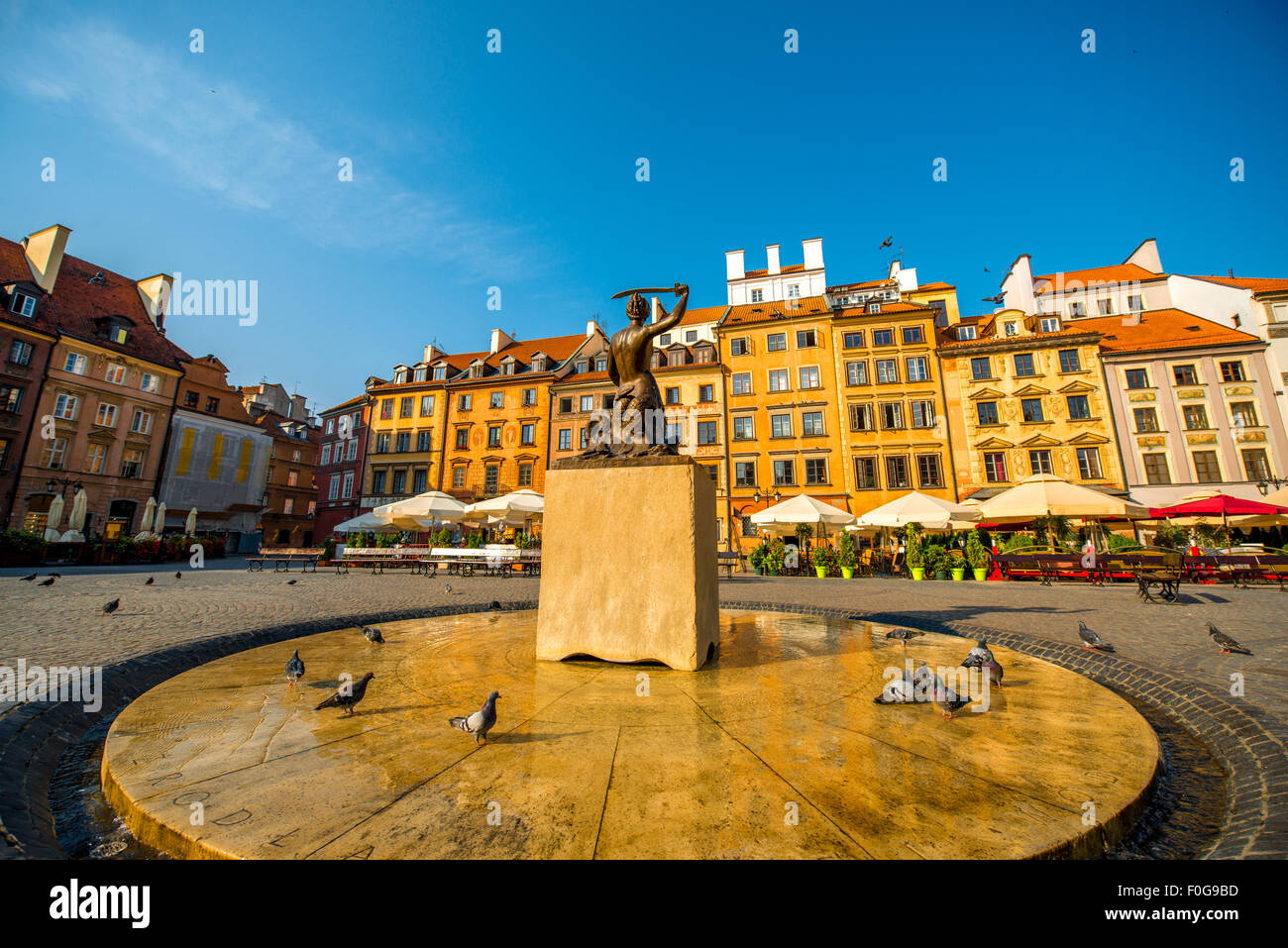 Market square ancient town hi-res stock photography and images - Alamy