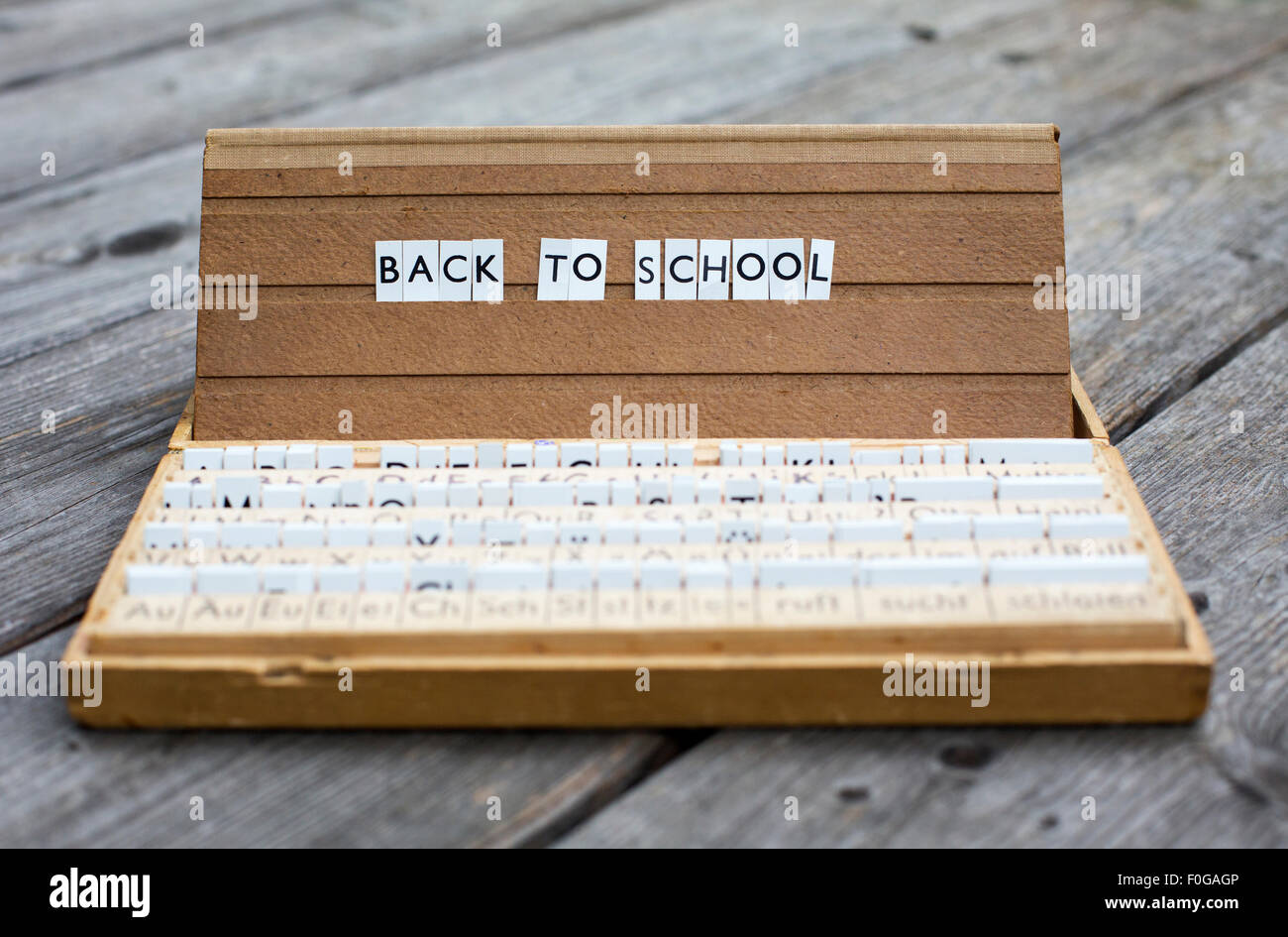 the words "back to school" on an old school letter box Stock Photo - Alamy