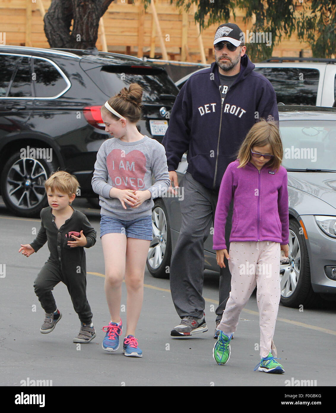 Jennifer Garner and Ben Affleck take their children to the Farmers ...