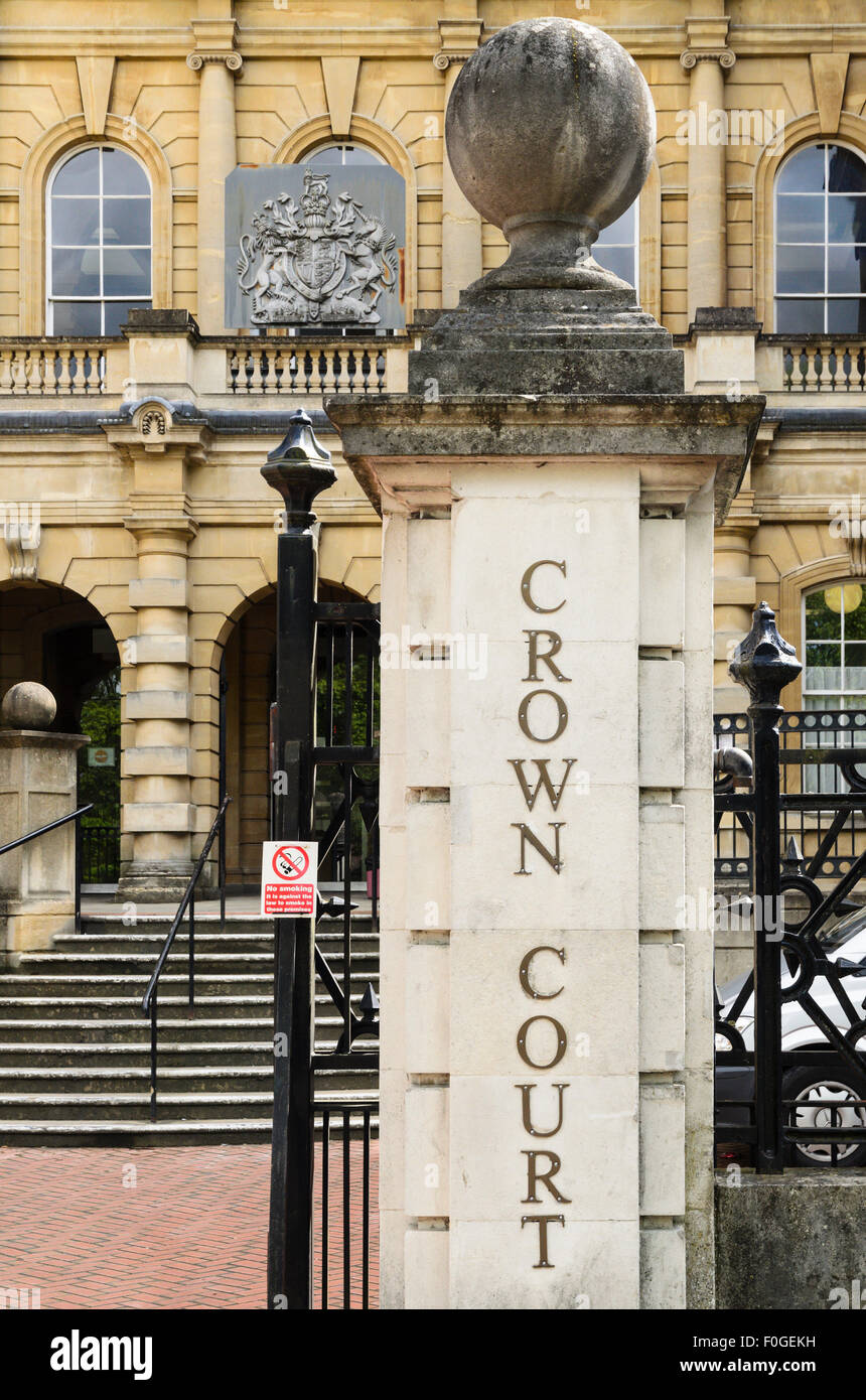 Exterior view of Reading Crown Court, Berkshire, England, U.K Stock ...