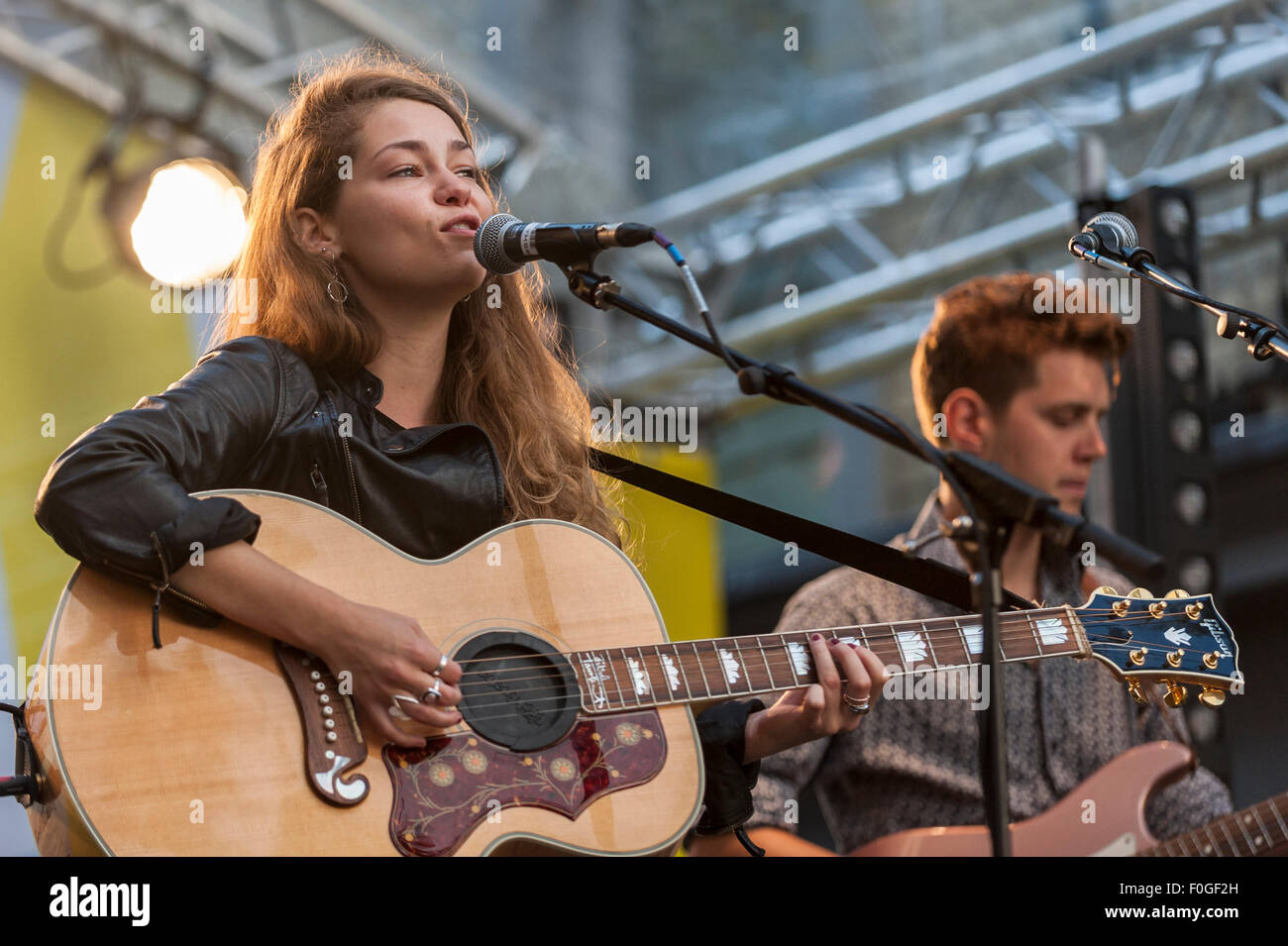 Leah singer hi-res stock photography and images - Alamy